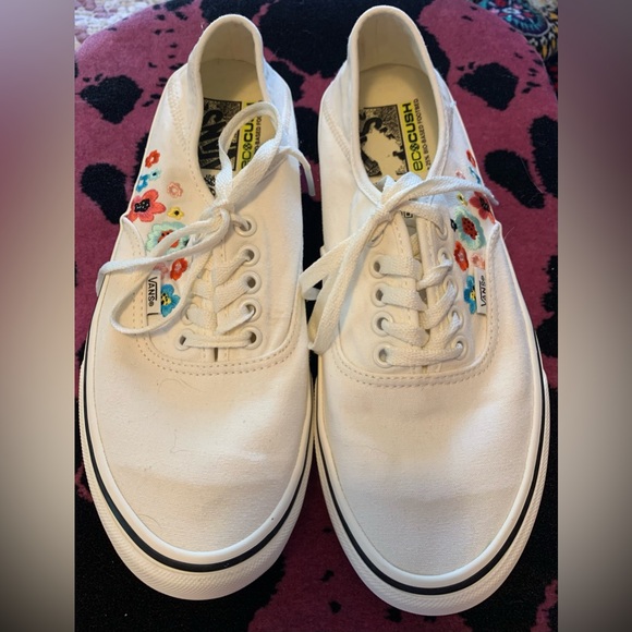 Vans | Shoes | Vans Eco Cush Groovy Floral Embroidered White Lace Up ...